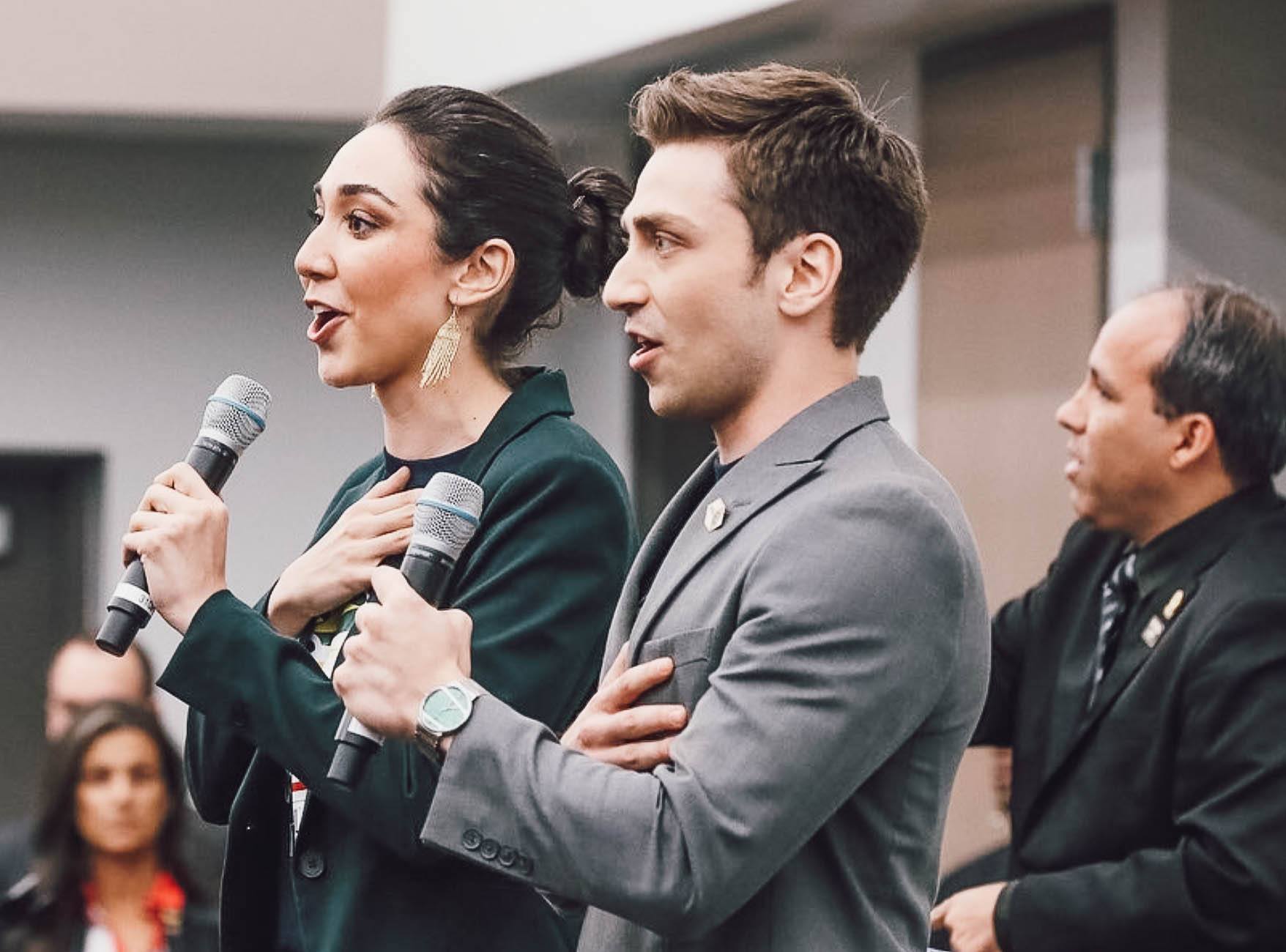Siblings perform Brazilian National Anthem, take selfies with First ...